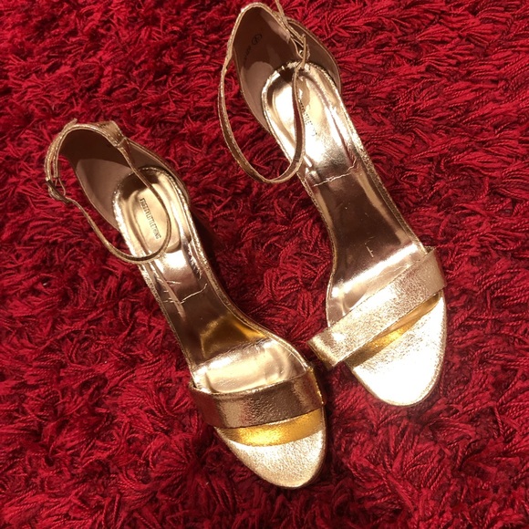PrettyLittleThing | Shoes | Plt Gold Heels | Poshmark